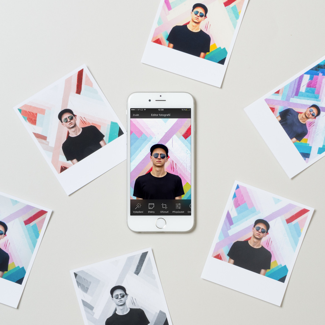 Wallet-size photos | Print your mini prints | Squared.one